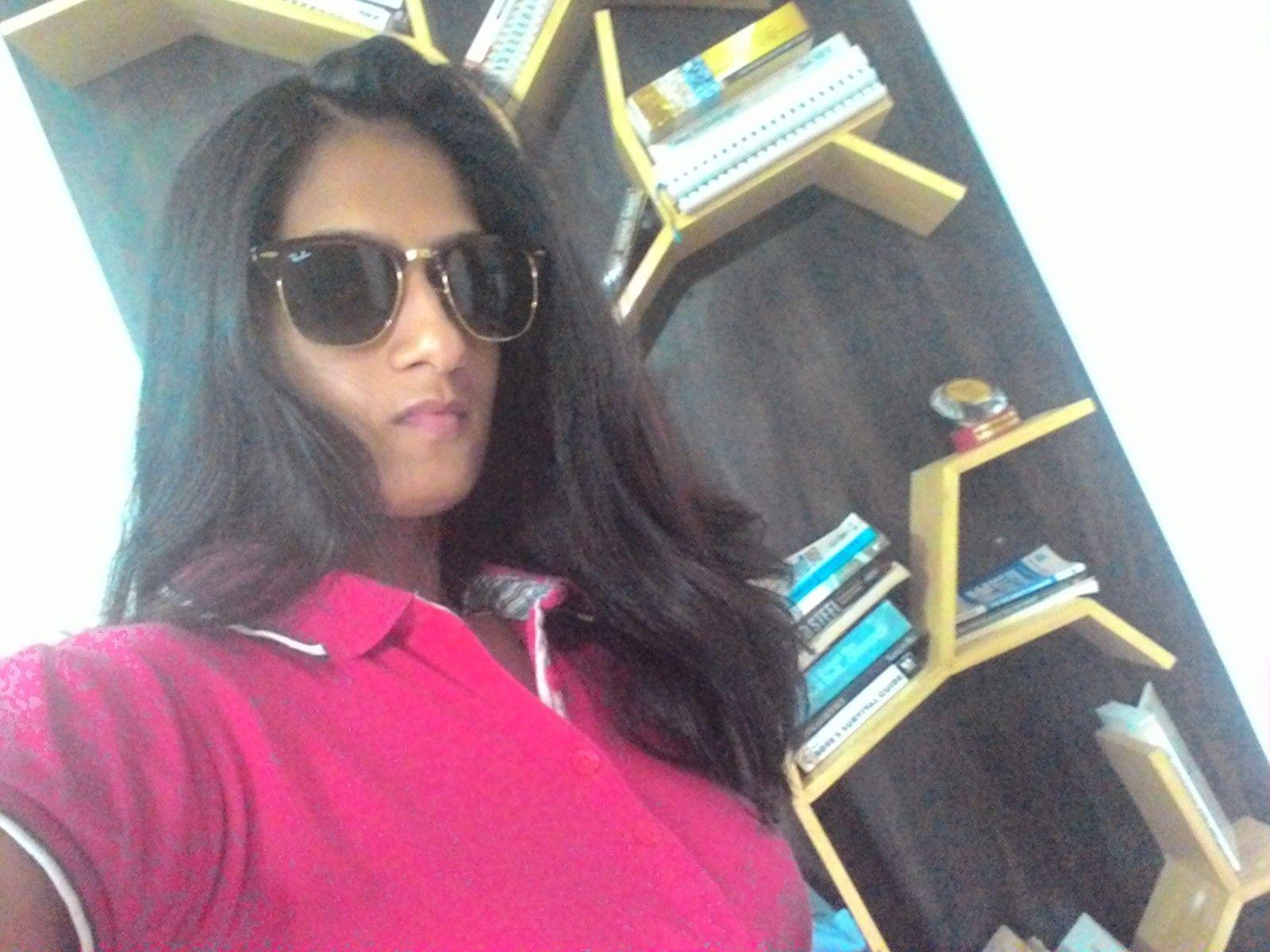 Download Introduction - Girl On Itl.cat