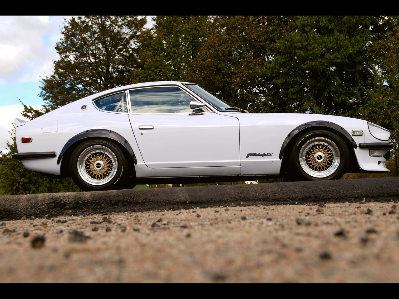 Datsun 240z Side View (#1024955) - HD Wallpaper & Backgrounds Download