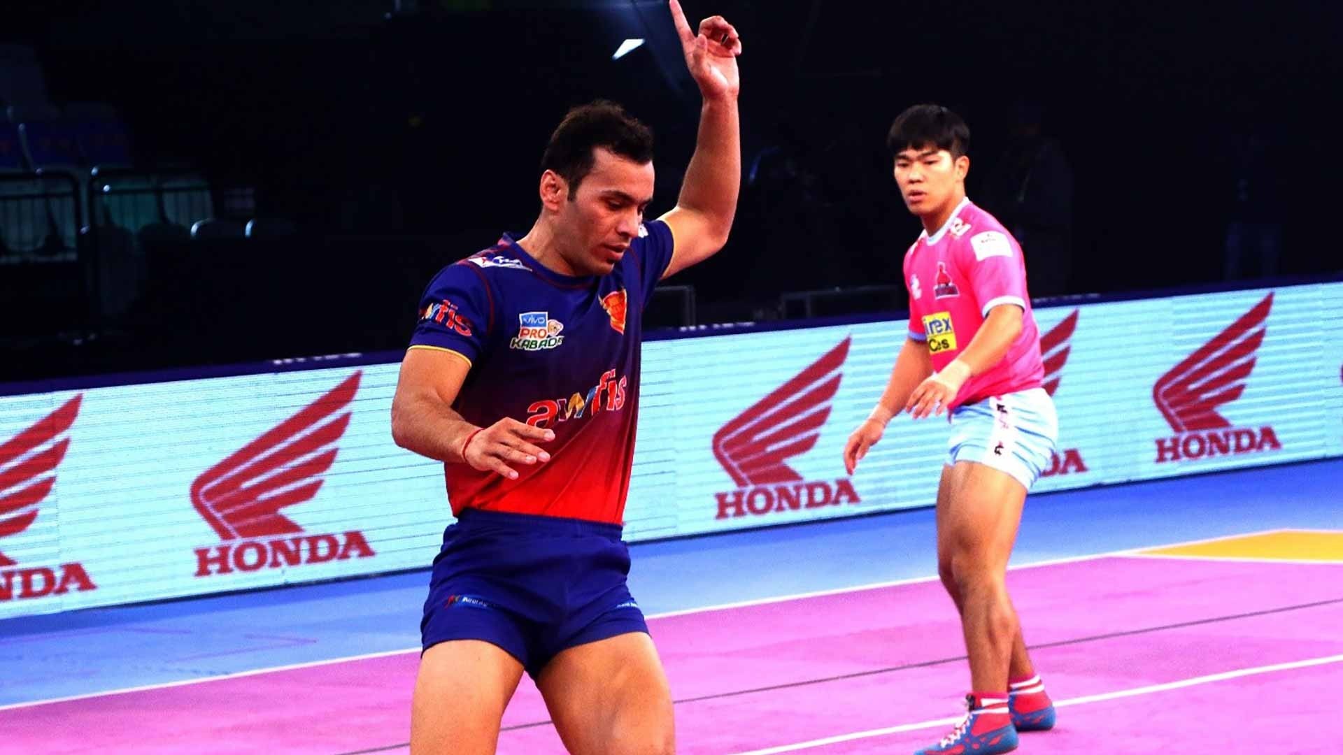 Veteran All-rounder Meraj Sheykh Led The Foreign Players - Honda Logo ...