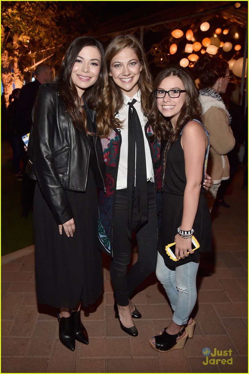 Trend Miranda Cosgrove & - City Year Spring Break 2017 (#1100907) - HD ...