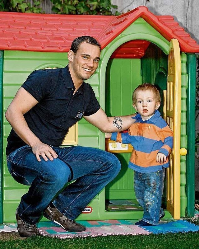 Wesley Sneijder Images Wes & Jessey Hd Wallpaper And - Father (#1132654 ...