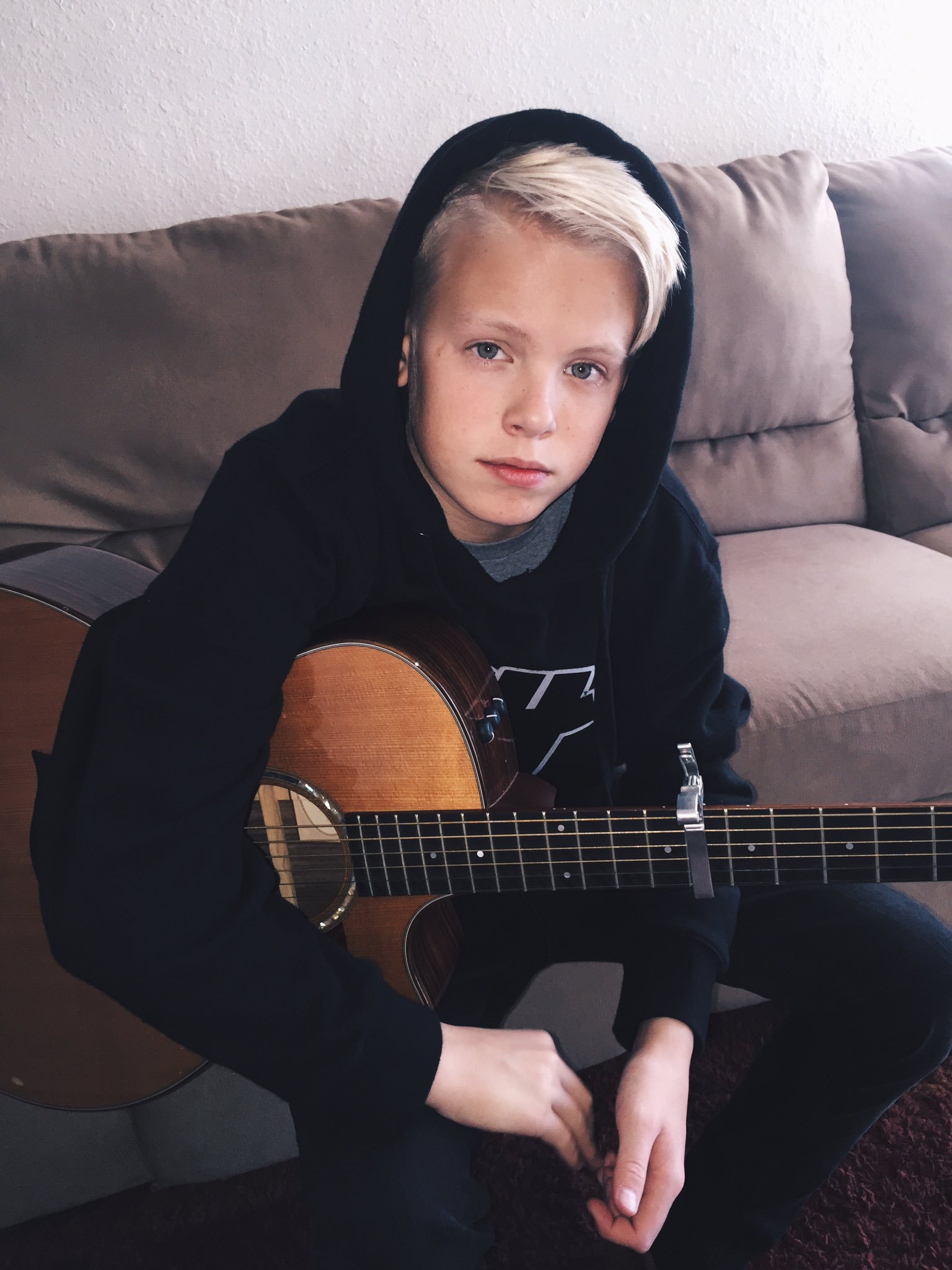 Carson Lueders Twitter Musicallyapp - Sitting (#1138821) - HD Wallpaper ...