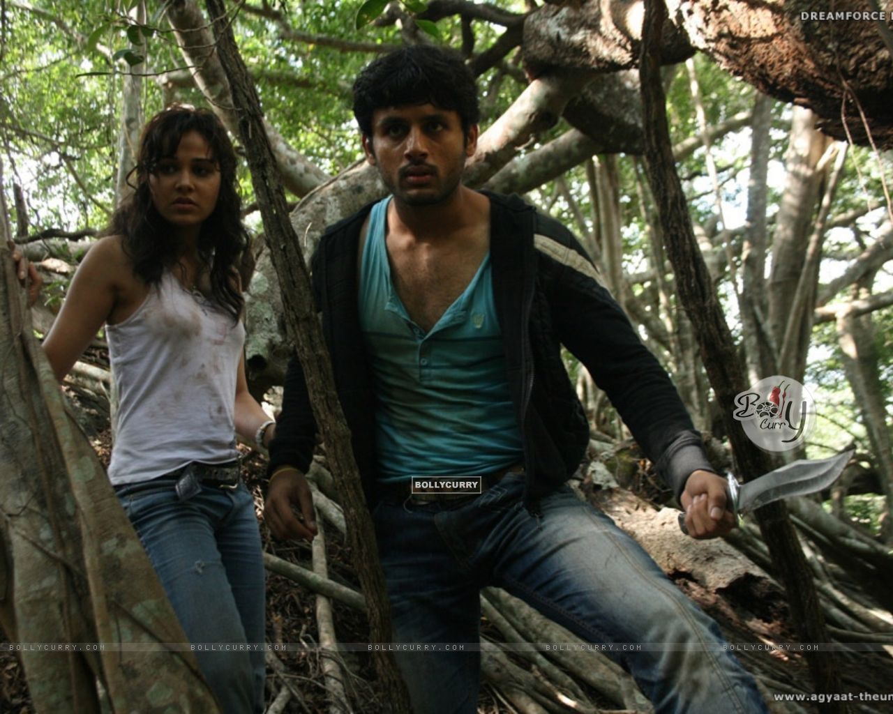 Nitin Reddy And Nisha Kothari Looking Shocked Size - Agyaat 2009 Hd ...