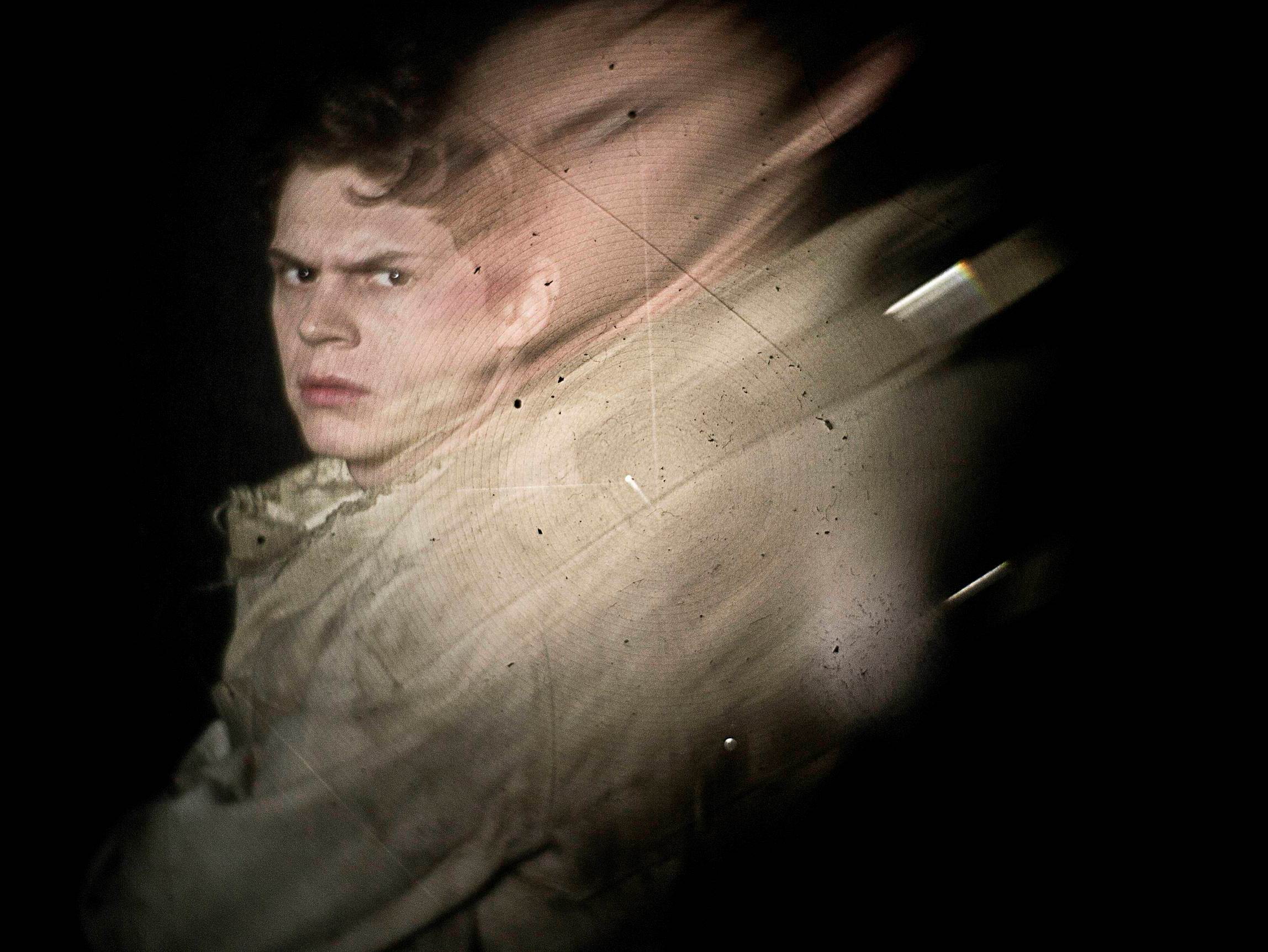 Evan Peters Wallpapers Hd For Desktop - Darkness (#1198841) - HD ...