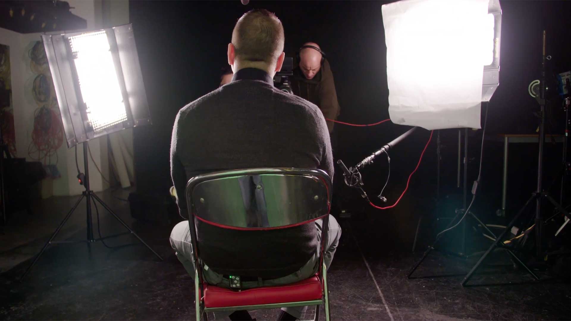 Skinhead - Chair (#1201130) - HD Wallpaper & Backgrounds Download