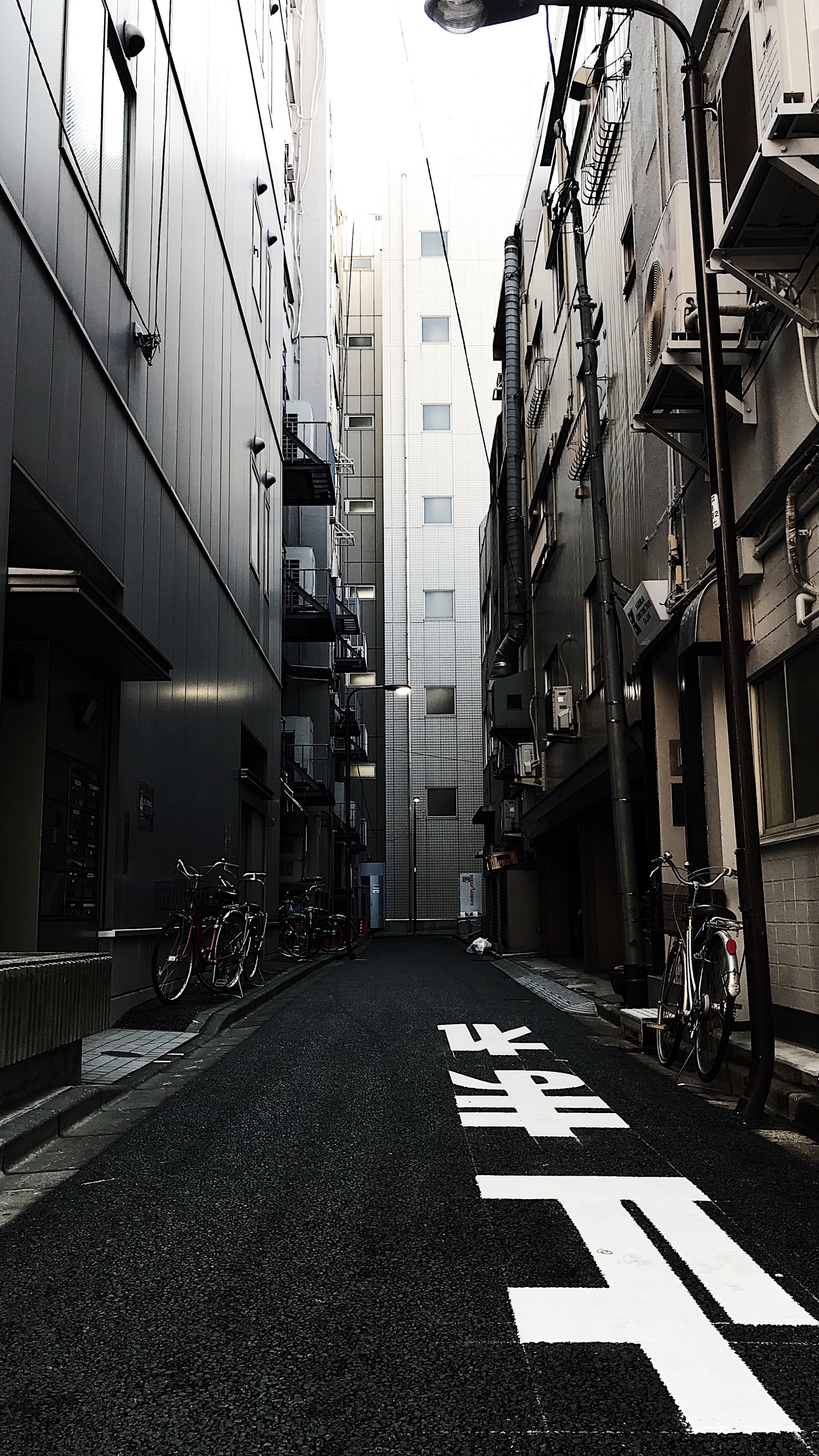 Wallpaper Alley, Buildings, Asphalt, Bicycles, Urban - Alley Buildings ...