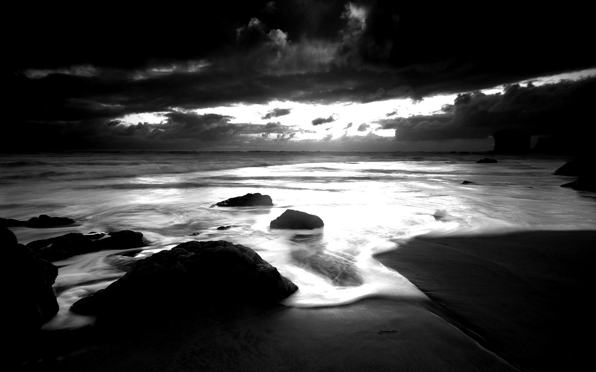 Black - Ocean With Black Background (#1595922) - HD Wallpaper ...