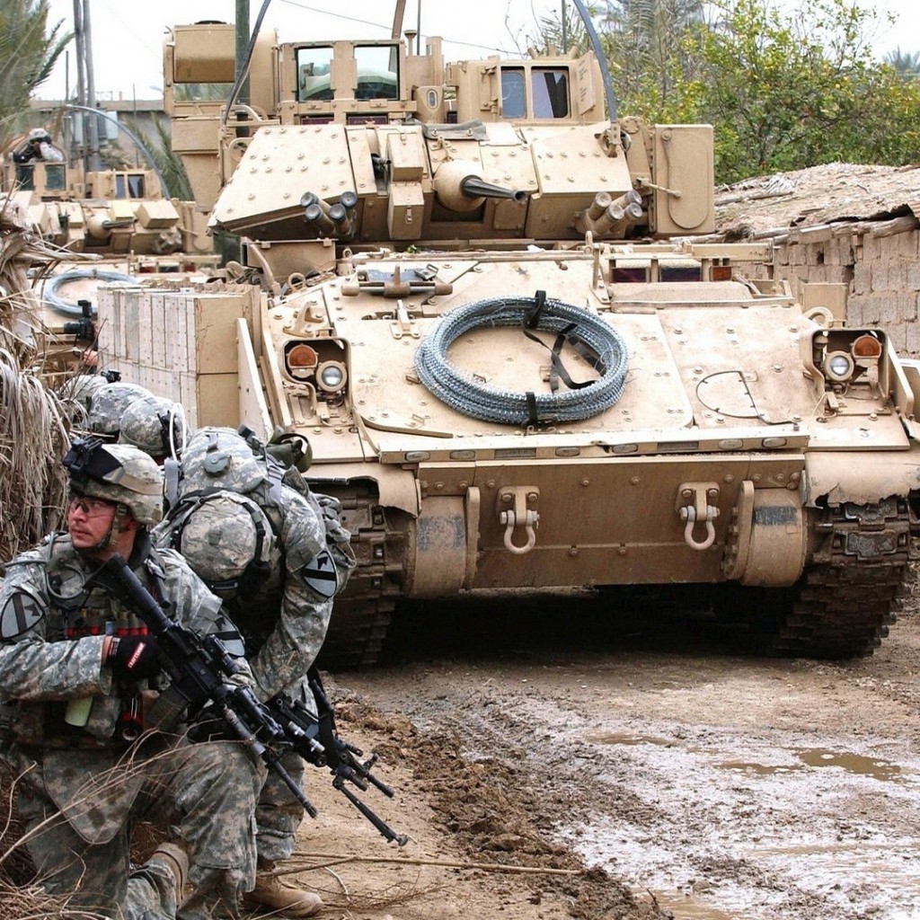 Soldiers War Guns Army Tanks Iraq Us Army Soldat M2 - M3 Bradley In ...