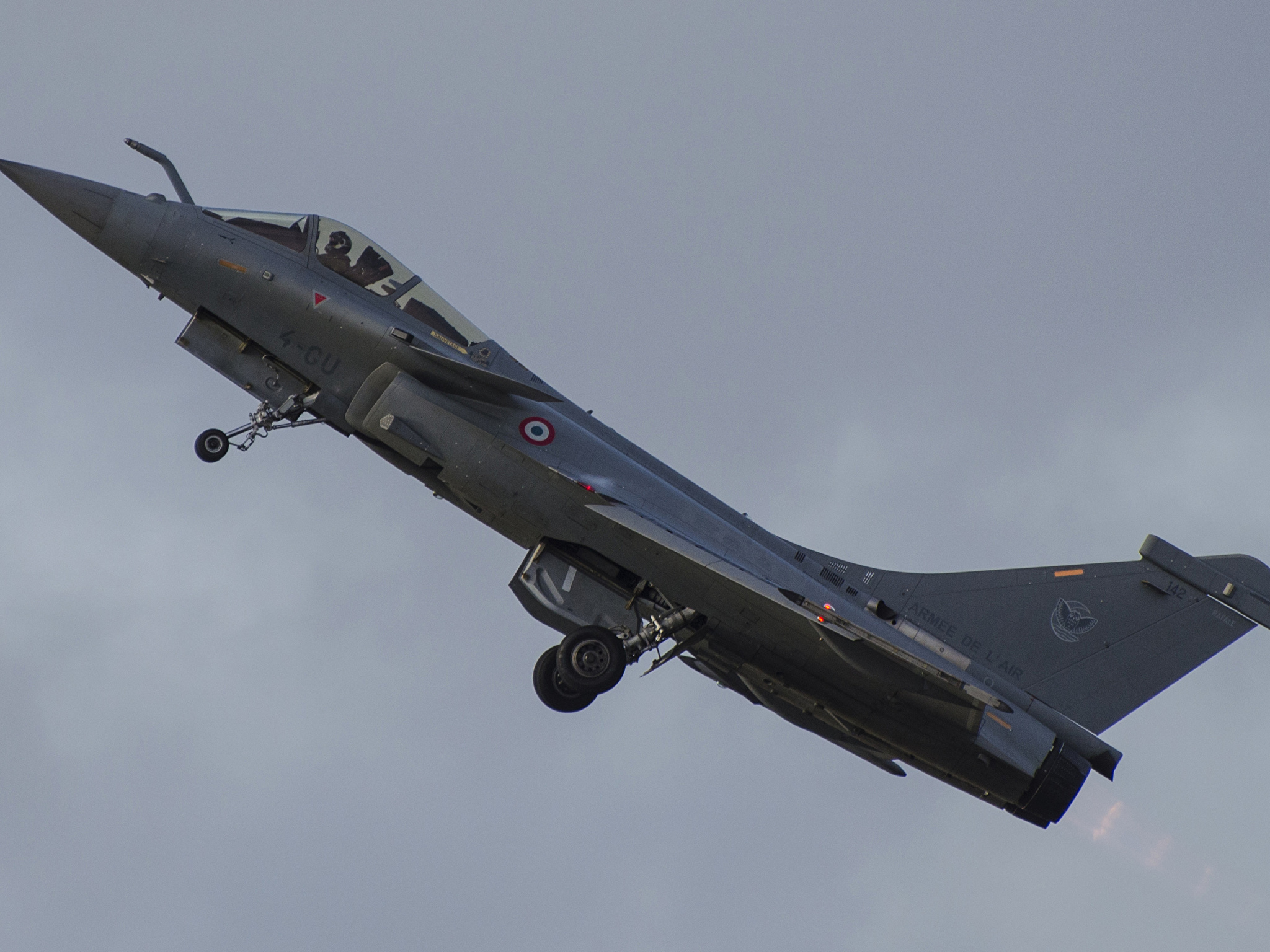 2048 X - Air Force (#1774330) - HD Wallpaper & Backgrounds Download