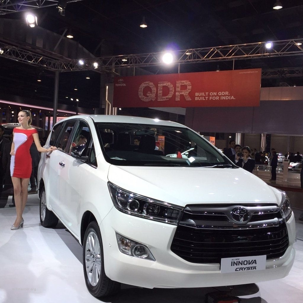 2019 Toyota Innova Interior High Resolution Wallpaper - Toyota Innova ...