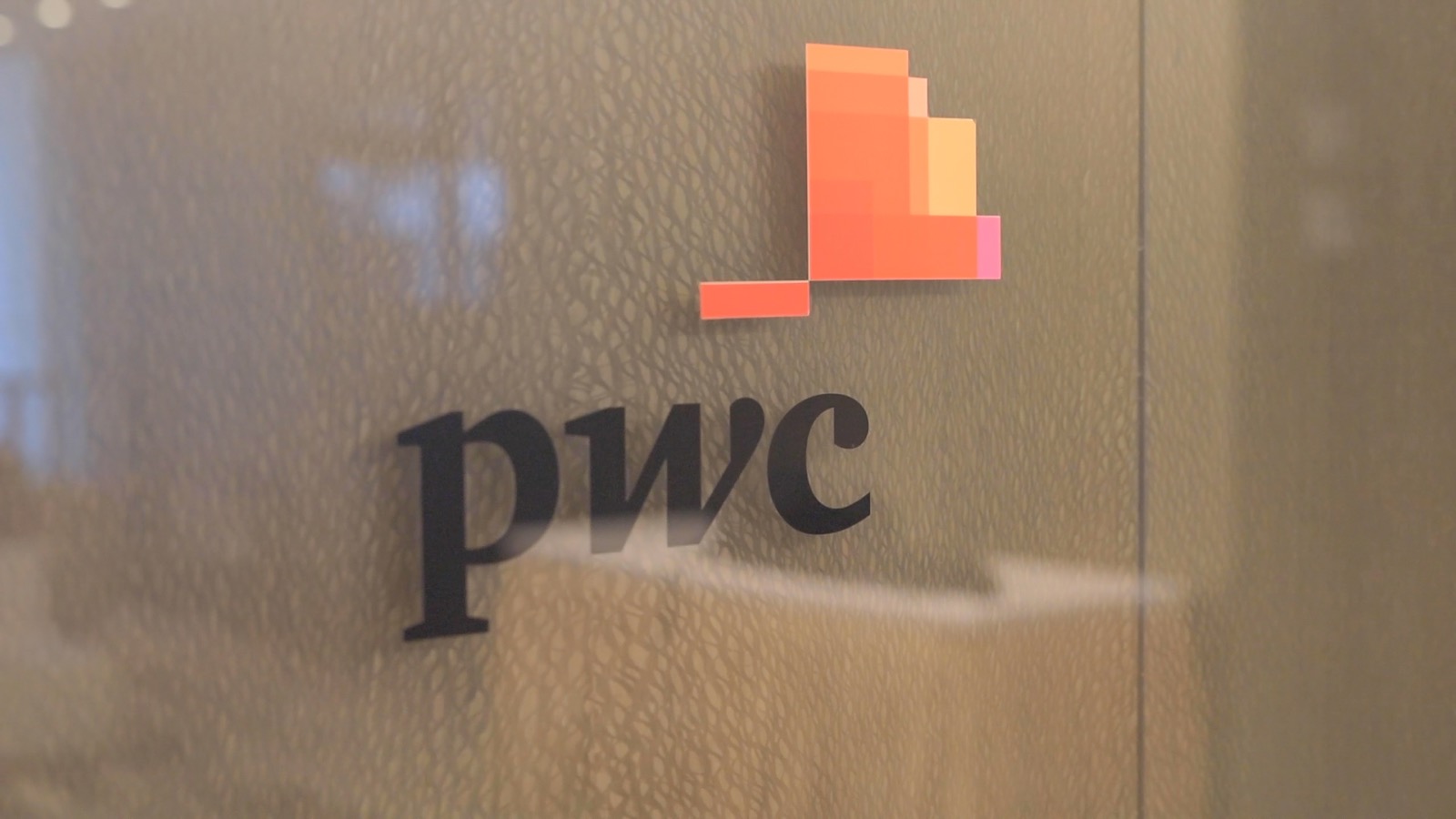 Pwc Hong Kong, One Of The Big Four Accounting Firms, - Plywood ...