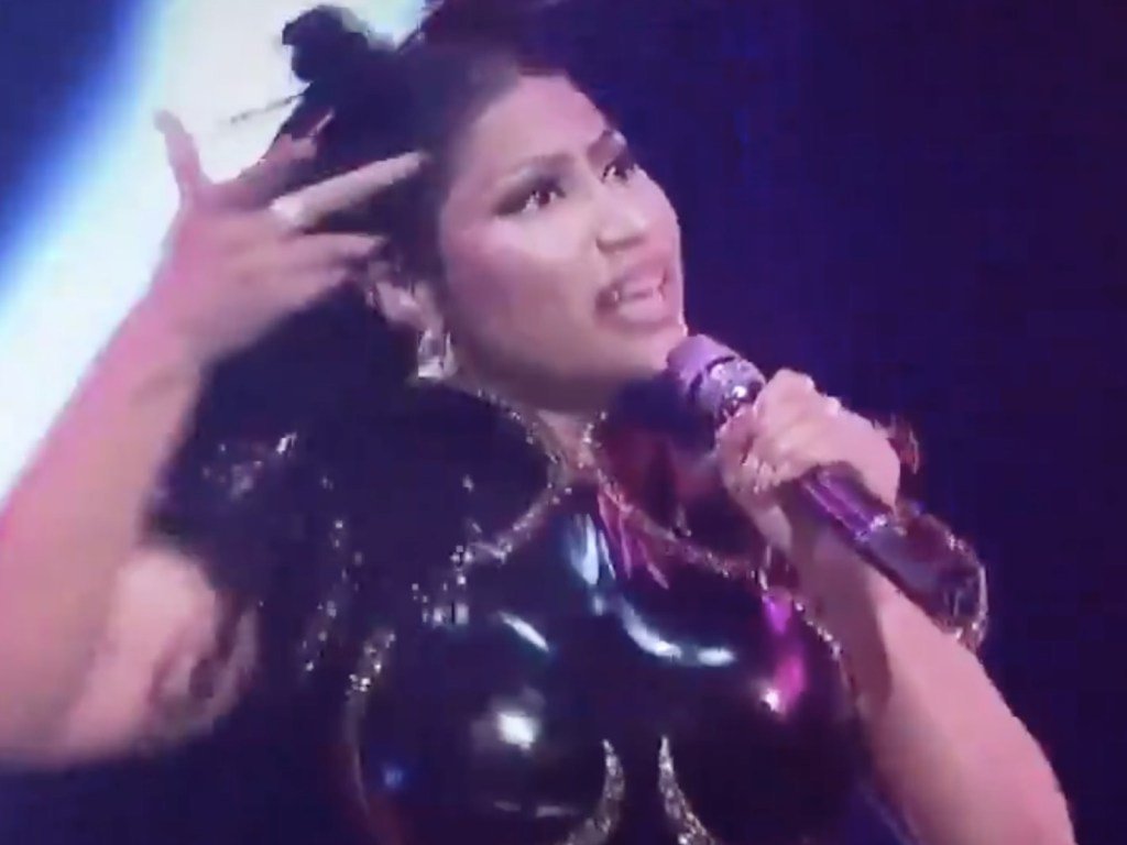 Sohh On Twitter - Concert (#1977310) - HD Wallpaper & Backgrounds Download