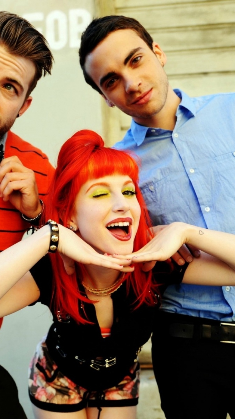 Paramore Iphone Wallpaper - Paramore Posters (#1995843) - HD Wallpaper ...