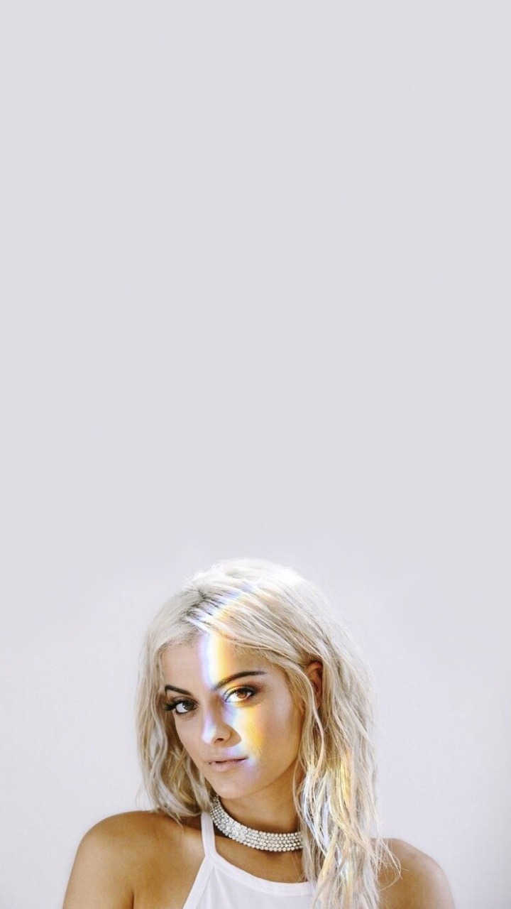 Download Bebe Rexha Lock-screens - Bb Rex On Itl.cat