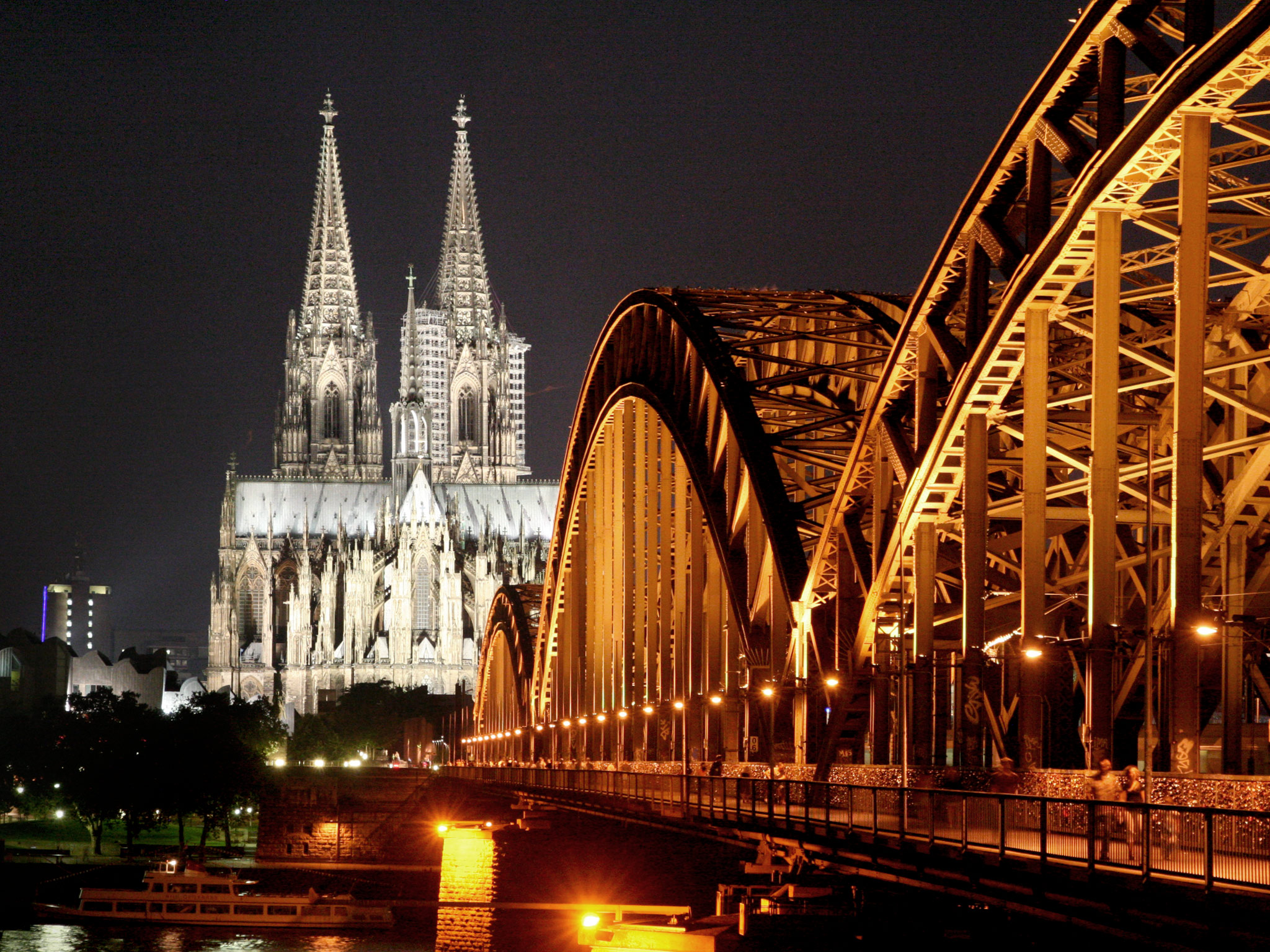 Kölner Dom (#2167574) - HD Wallpaper & Backgrounds Download