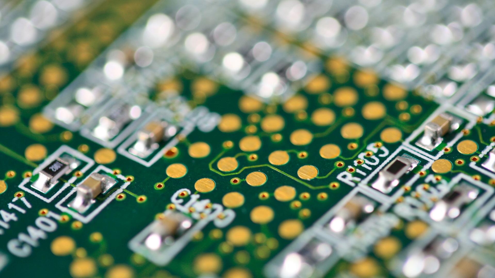 Electronic Circuit (#2339077) - HD Wallpaper & Backgrounds Download