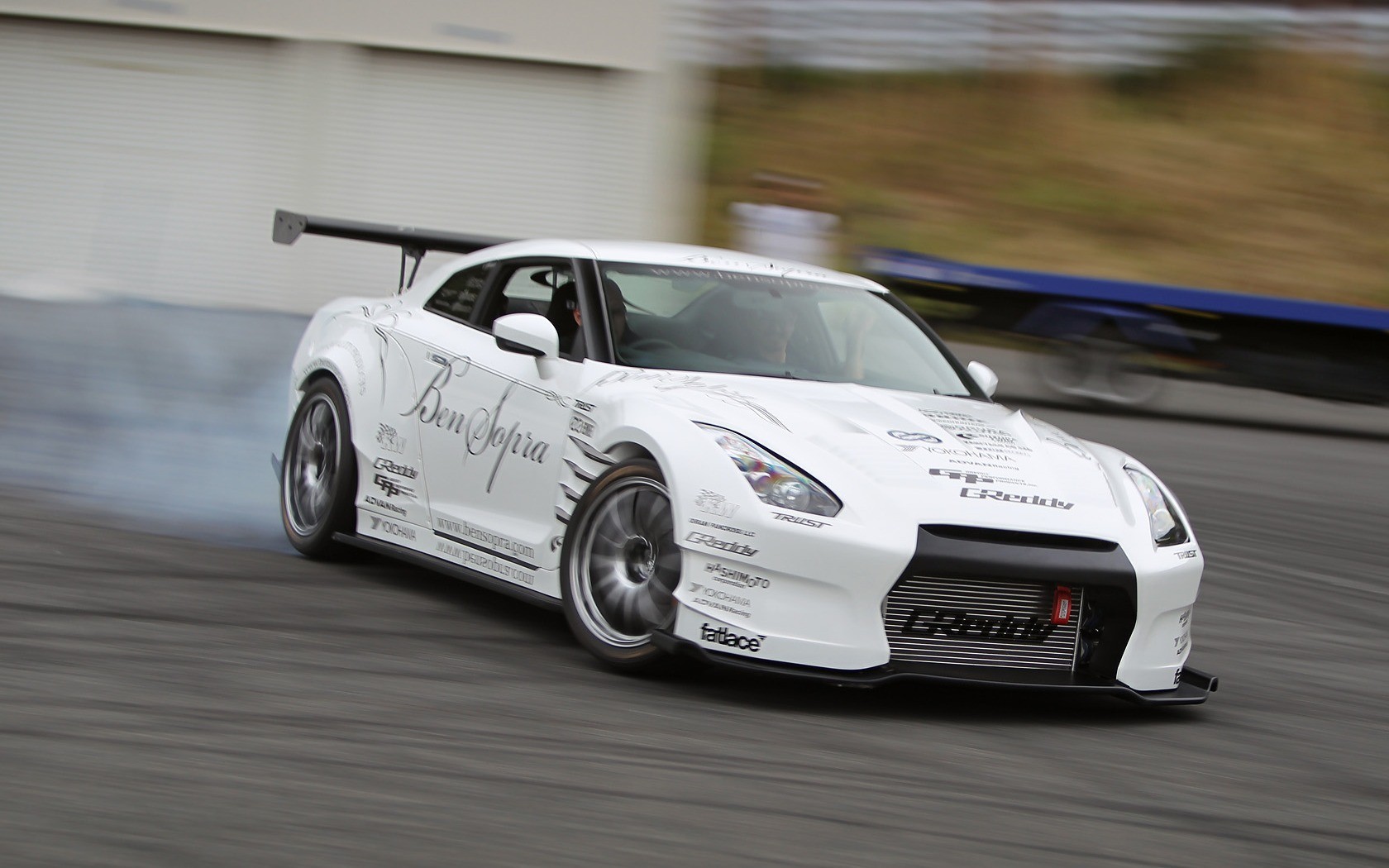 Nissan Gtr R35 Drifting (#2350196) - HD Wallpaper & Backgrounds Download