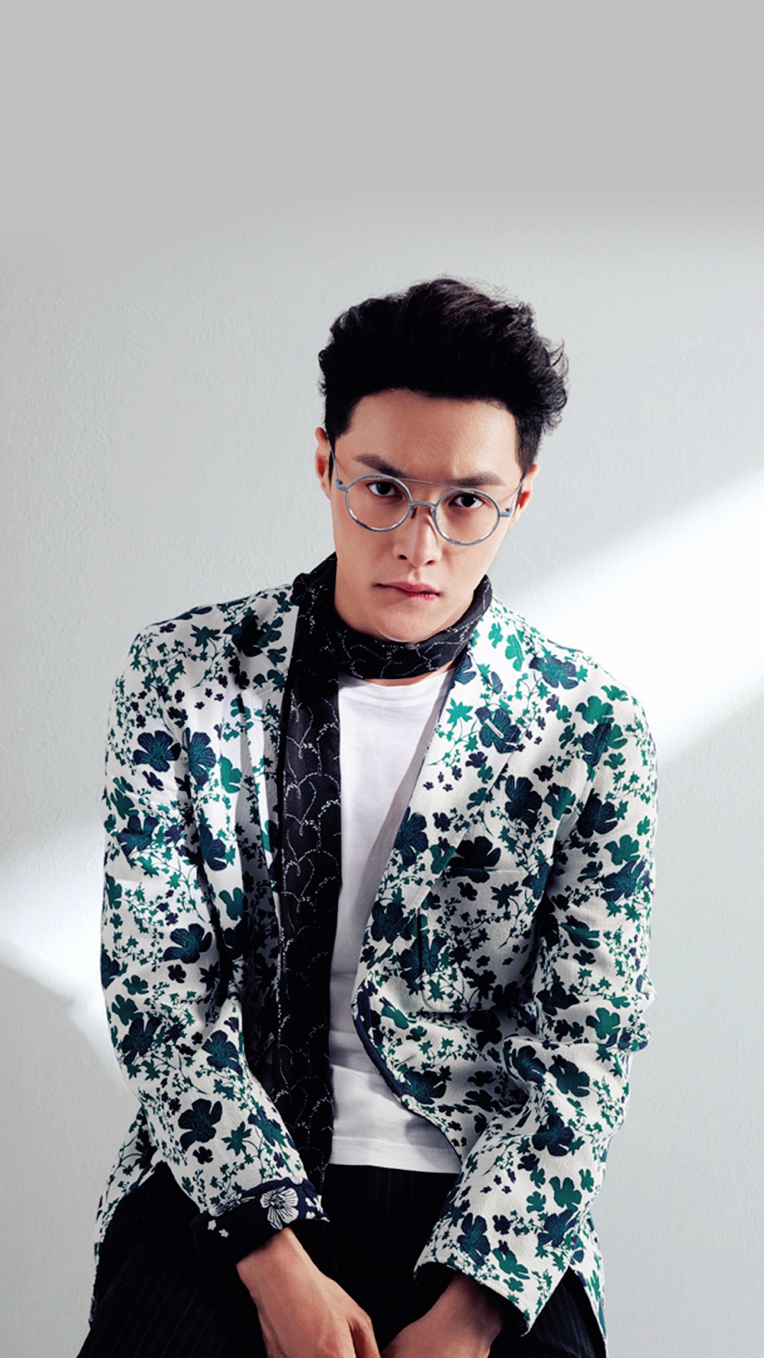 Exo Lay Wallpaper Hd (#2370856) - HD Wallpaper & Backgrounds Download