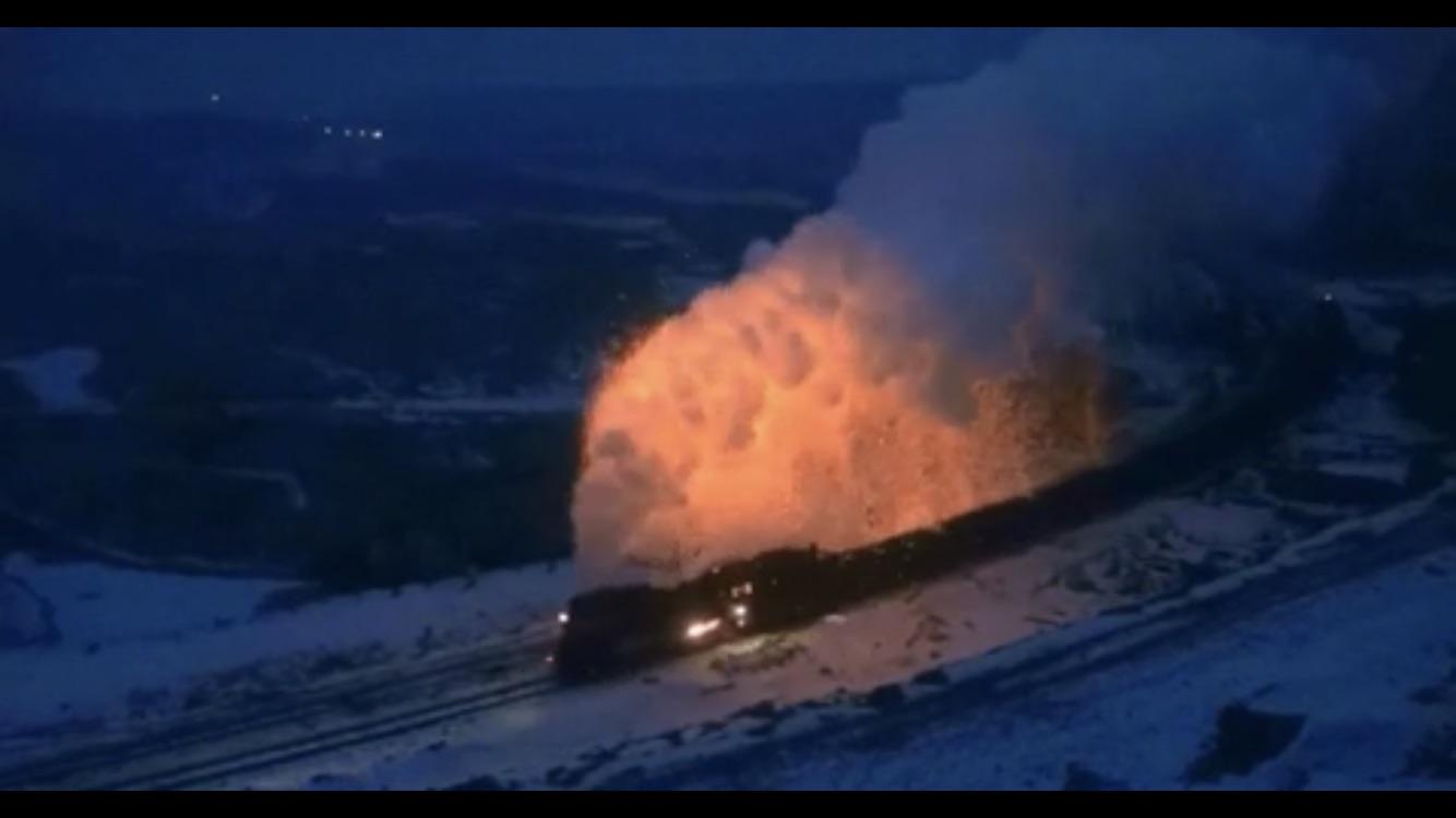 Train Spark (#2455266) - HD Wallpaper & Backgrounds Download