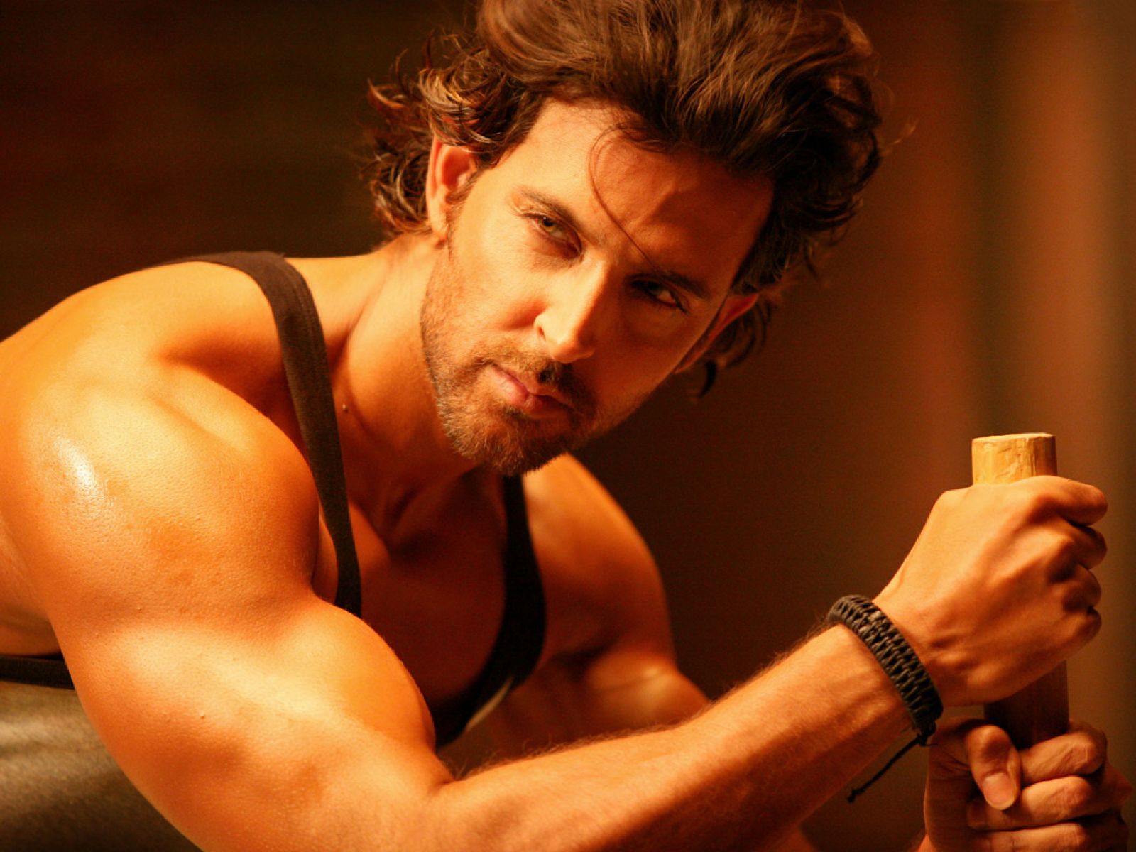 Hrithik Roshan 2 Wallpaper - Hrithik Roshan In Kites (#2594280) - HD ...