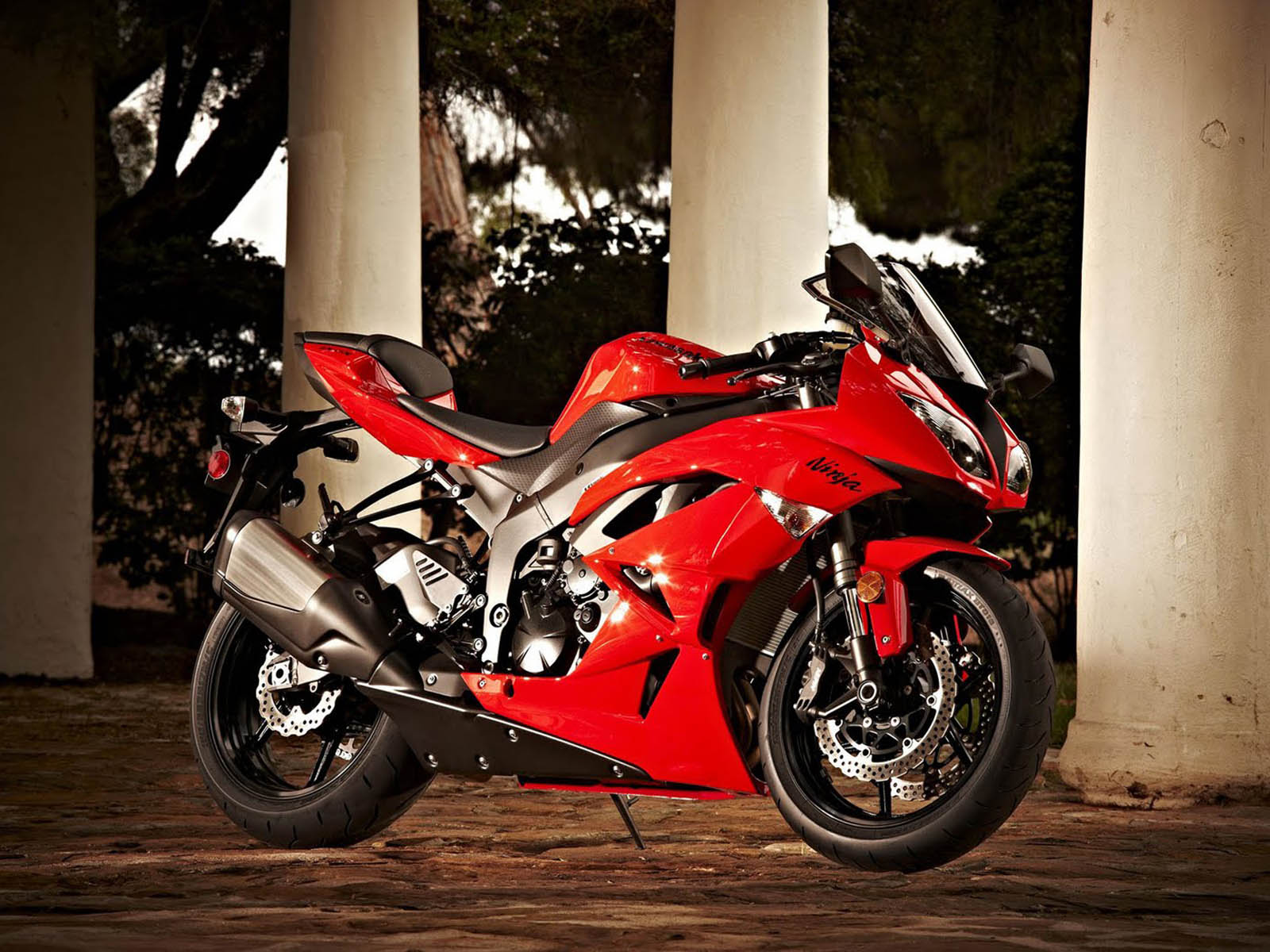 Kawasaki Ninja Zx 6r Bike Wallpapers - Kawasaki Ninja Zx6r Red (#282321 ...