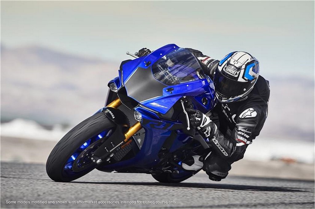 Download 2018 Yamaha R1 Wallpaper - Yamaha Yzf R1 Modified On Itl.cat