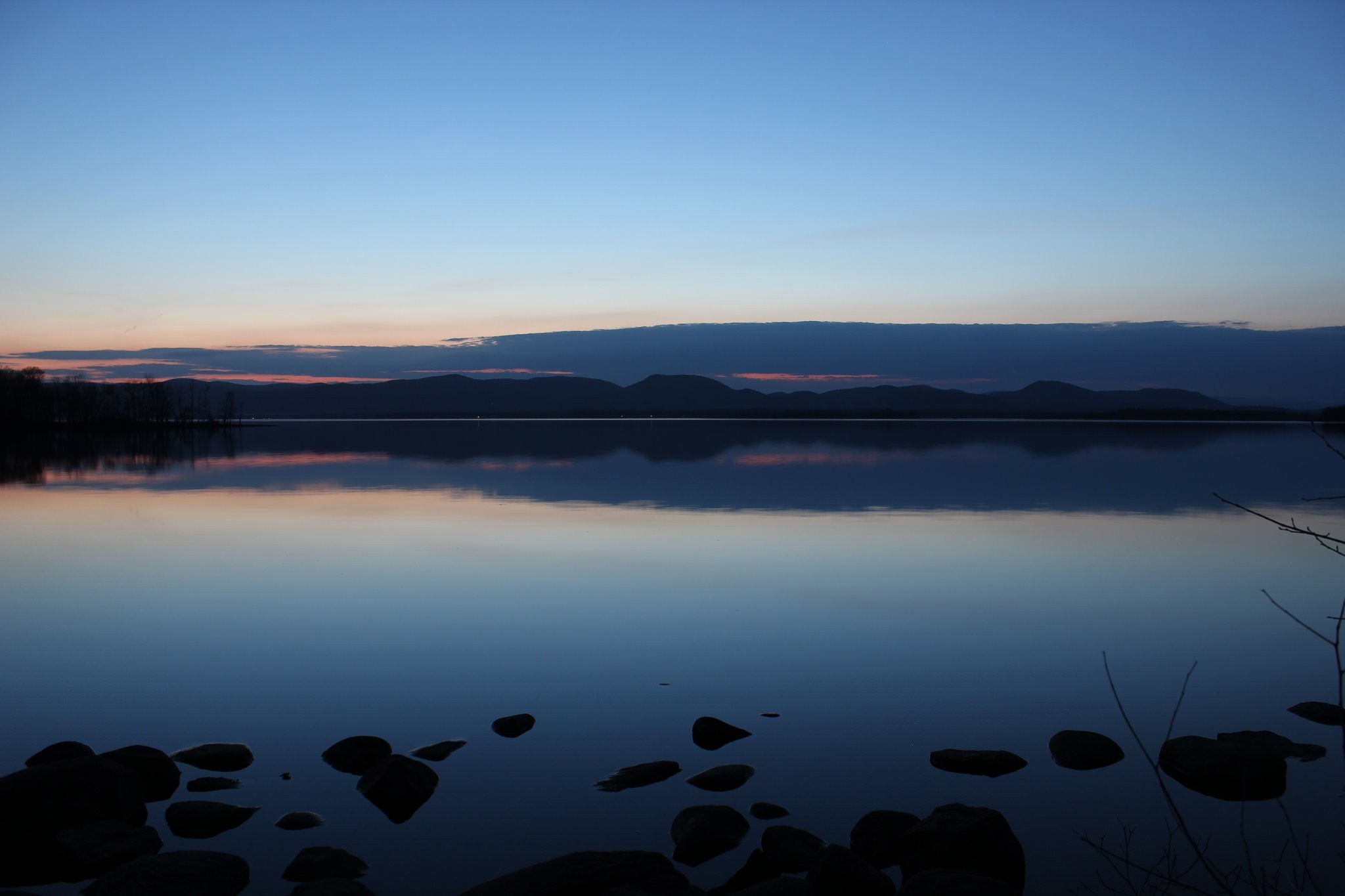 Reflection (#2935536) - HD Wallpaper & Backgrounds Download