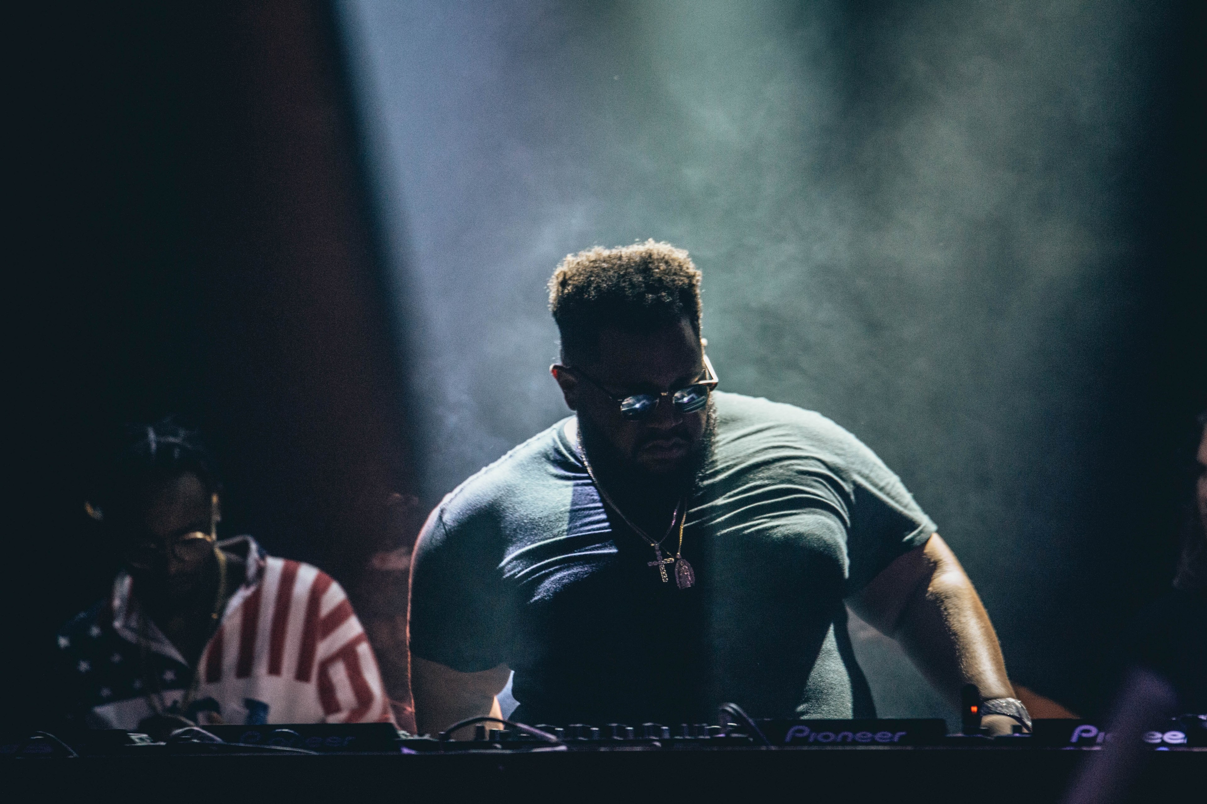 Performance (#3139400) - HD Wallpaper & Backgrounds Download