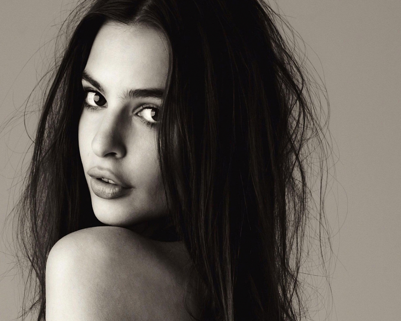 Emily Ratajkowski Blurred Lines Meow Wallpaper 6782 (#3212251) - HD ...