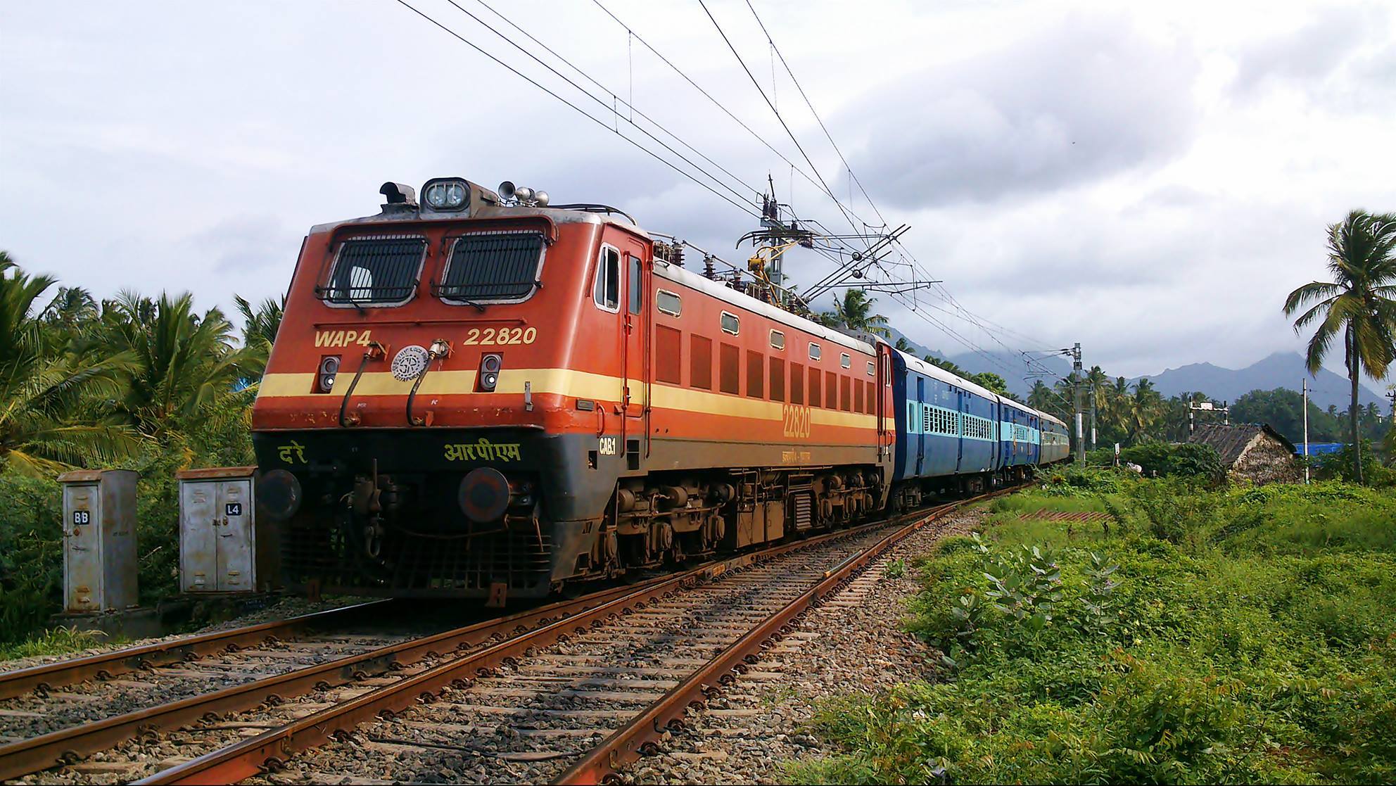 Indian Railways& - Indian Rail (#3243523) - HD Wallpaper & Backgrounds ...