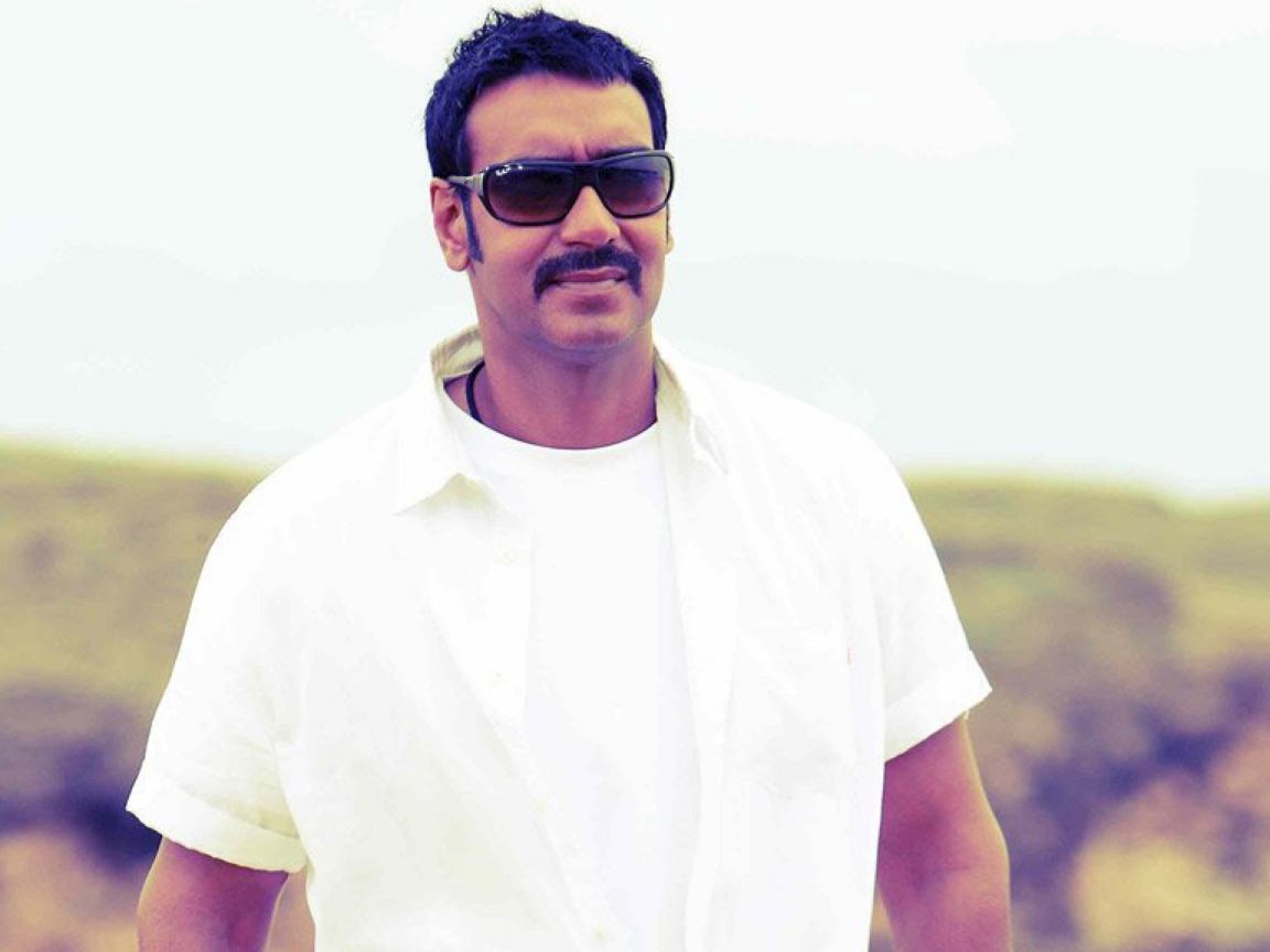 Other Dimensions Of This Wallpaper - Ajay Devgan Old Image White Shirt ...