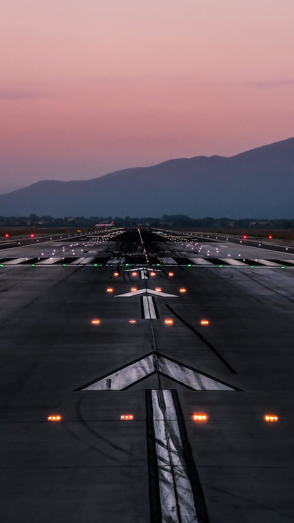 Runway Phone Wallpaper - Pilot Wallpaper For Iphone (#400087) - HD ...