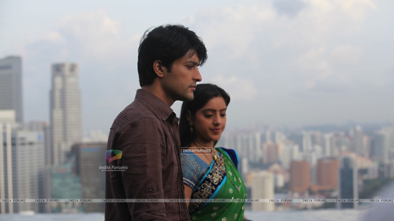 Anas Rashid And Deepika Singh In Diya Aur Baati Hum - Metropolitan Area (#517705) - HD Wallpaper ...