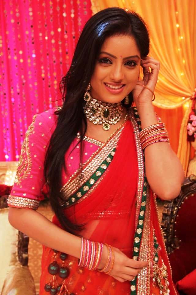 Deepika Singh Tv Actress Diya Aur Baati Hum - Dipika Singh (#517771) - HD Wallpaper ...