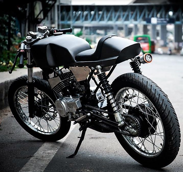 Yamaha Rx 135 Modified Cafe Racer | Reviewmotors.co