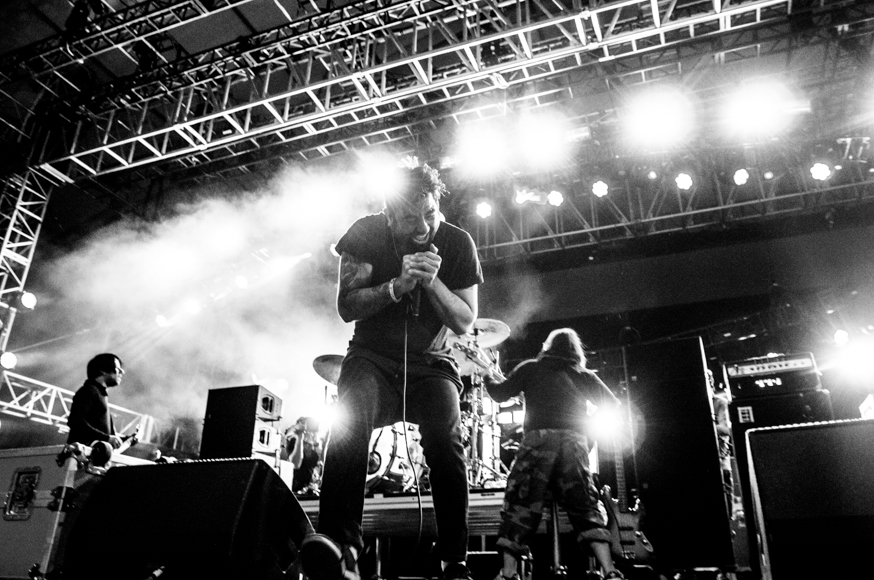 Deftones Performing (#536748) - HD Wallpaper & Backgrounds Download