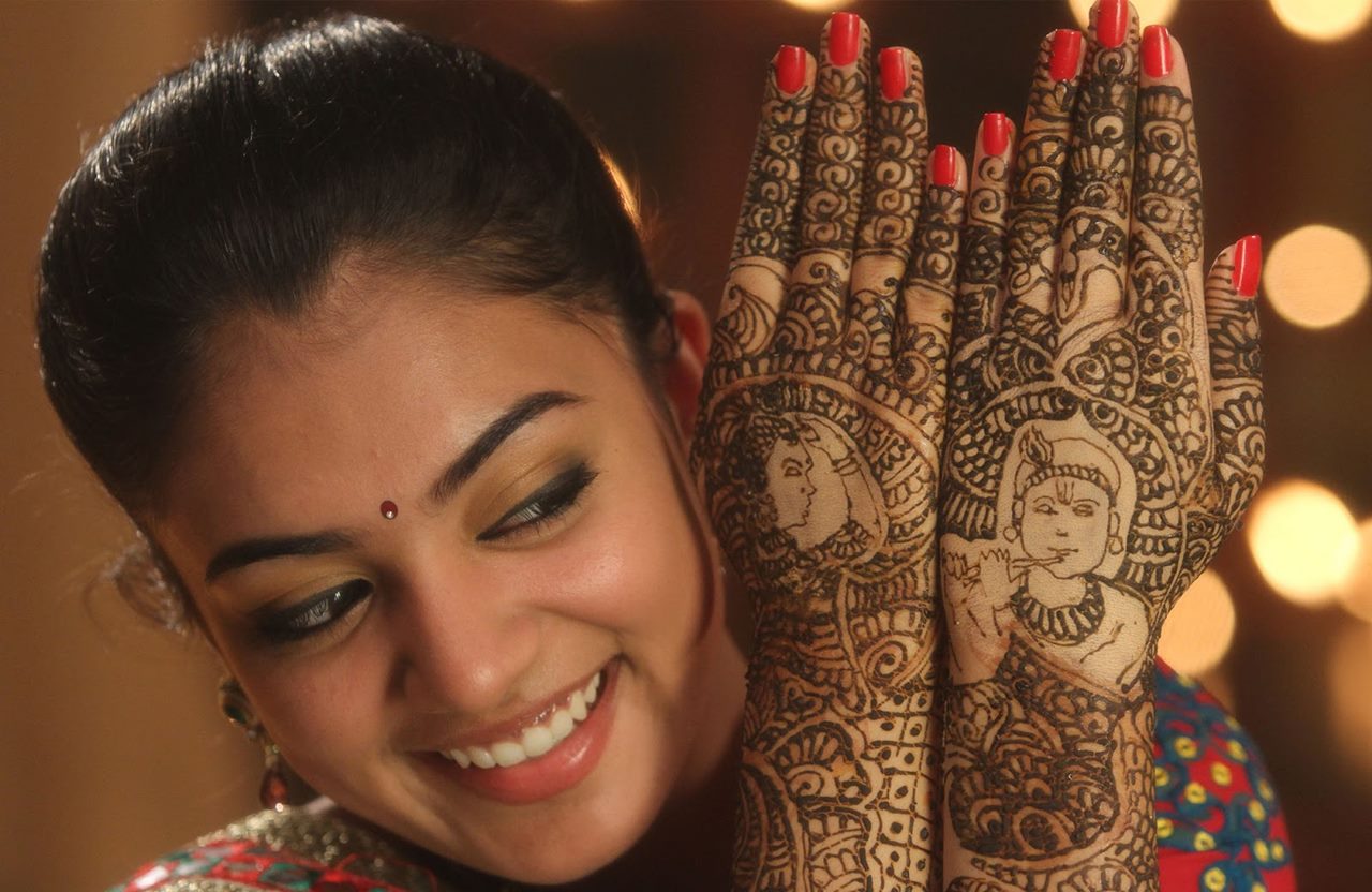 Download Nazriya Nazim Showing Beautiful Mehndi Design Hd Wallpaper ...