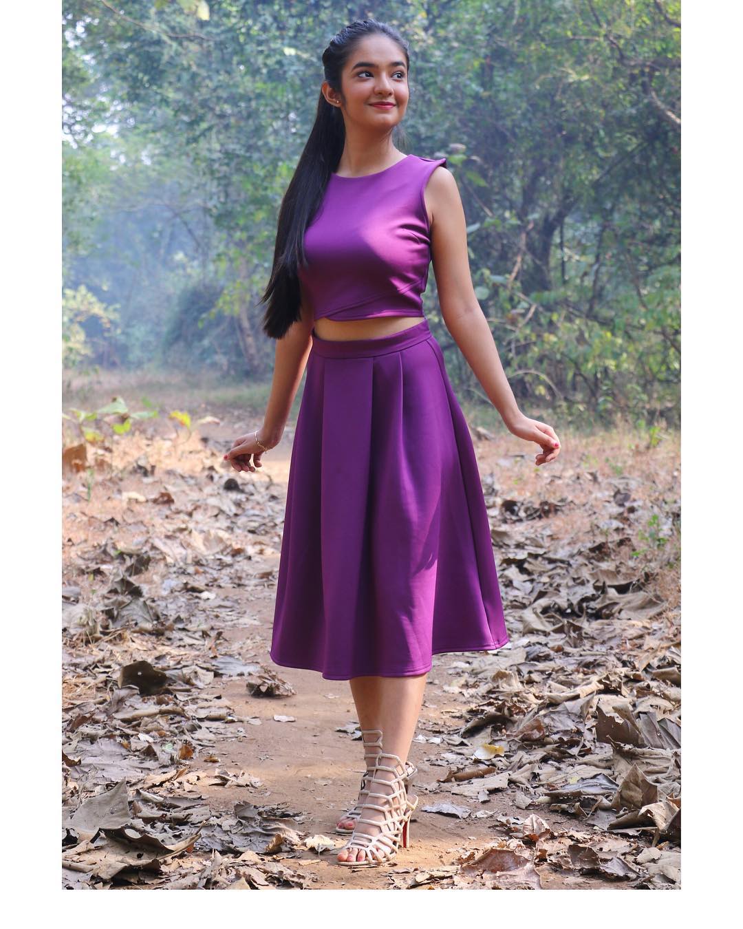 Diya Verma Pictures Internet Wala Love - Anushka Sen Jhansi Ki Rani ...