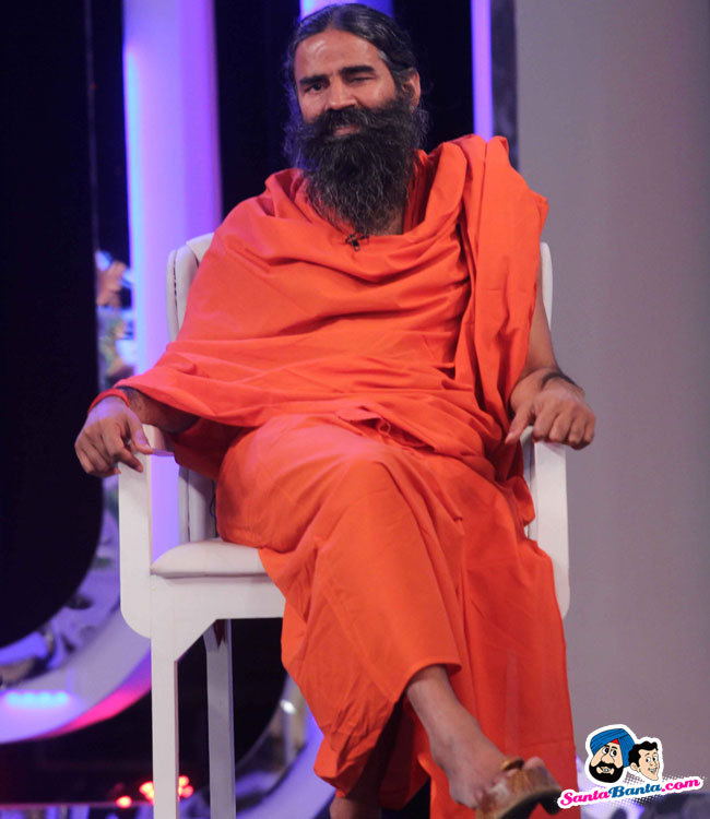 Baba Ramdev - Performance (#656297) - HD Wallpaper & Backgrounds Download