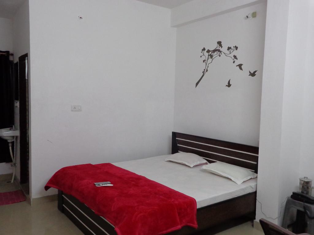 Simmi Name Logo Source - Bedroom (#688297) - HD Wallpaper & Backgrounds ...