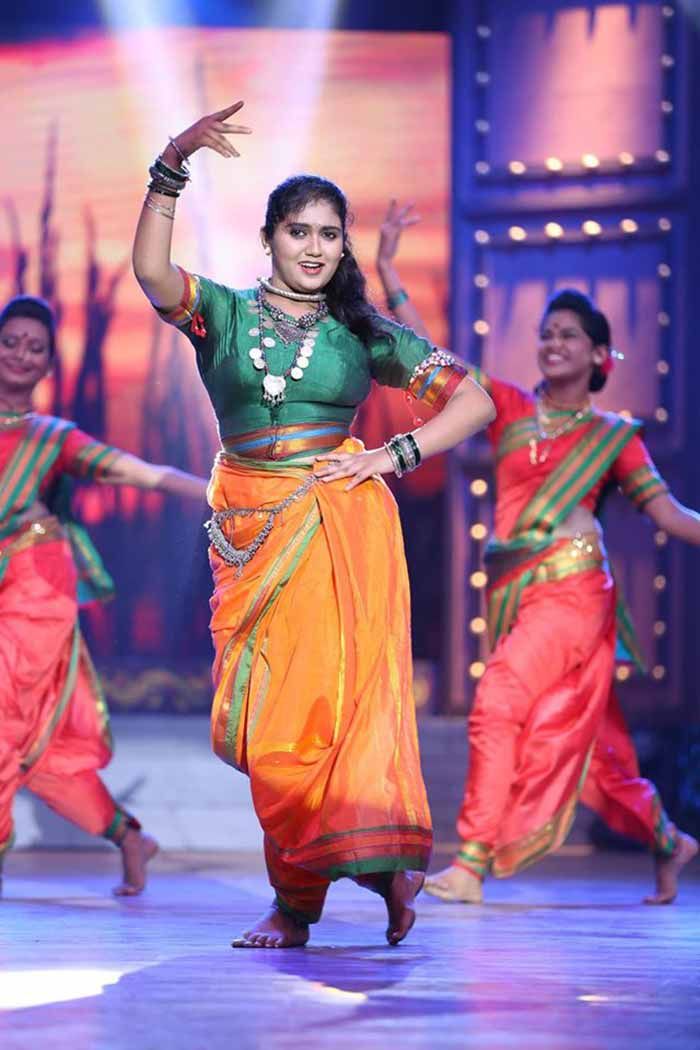 Rinku - Rinku Rajguru In Saree (#725353) - HD Wallpaper & Backgrounds ...