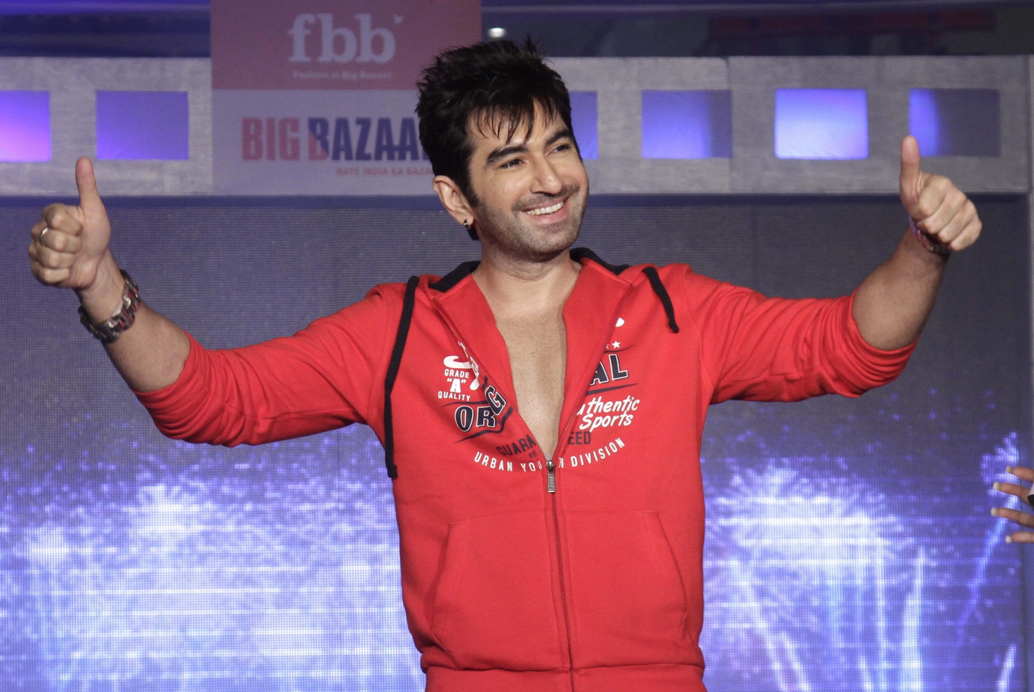 Download Tollywood Actor Jeet Hd Wallpaper On Itl.cat