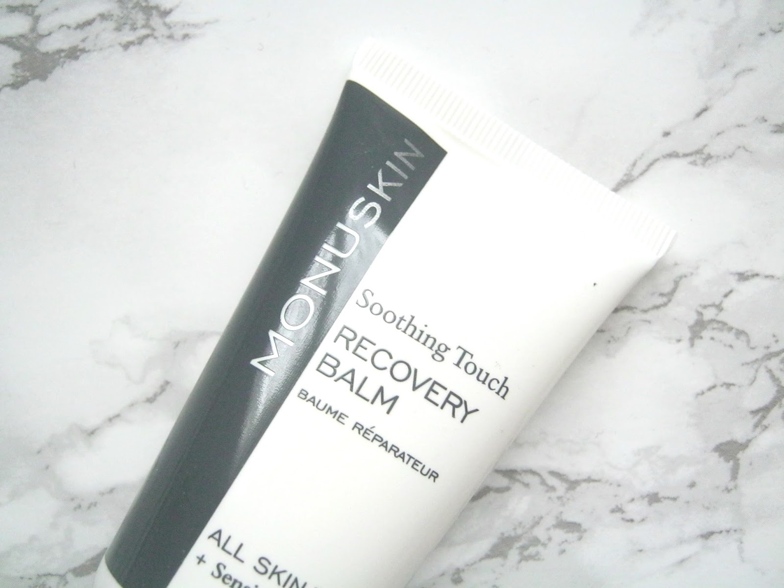 Monu Skincare Moisturiser - Paper (#833835) - HD Wallpaper ...