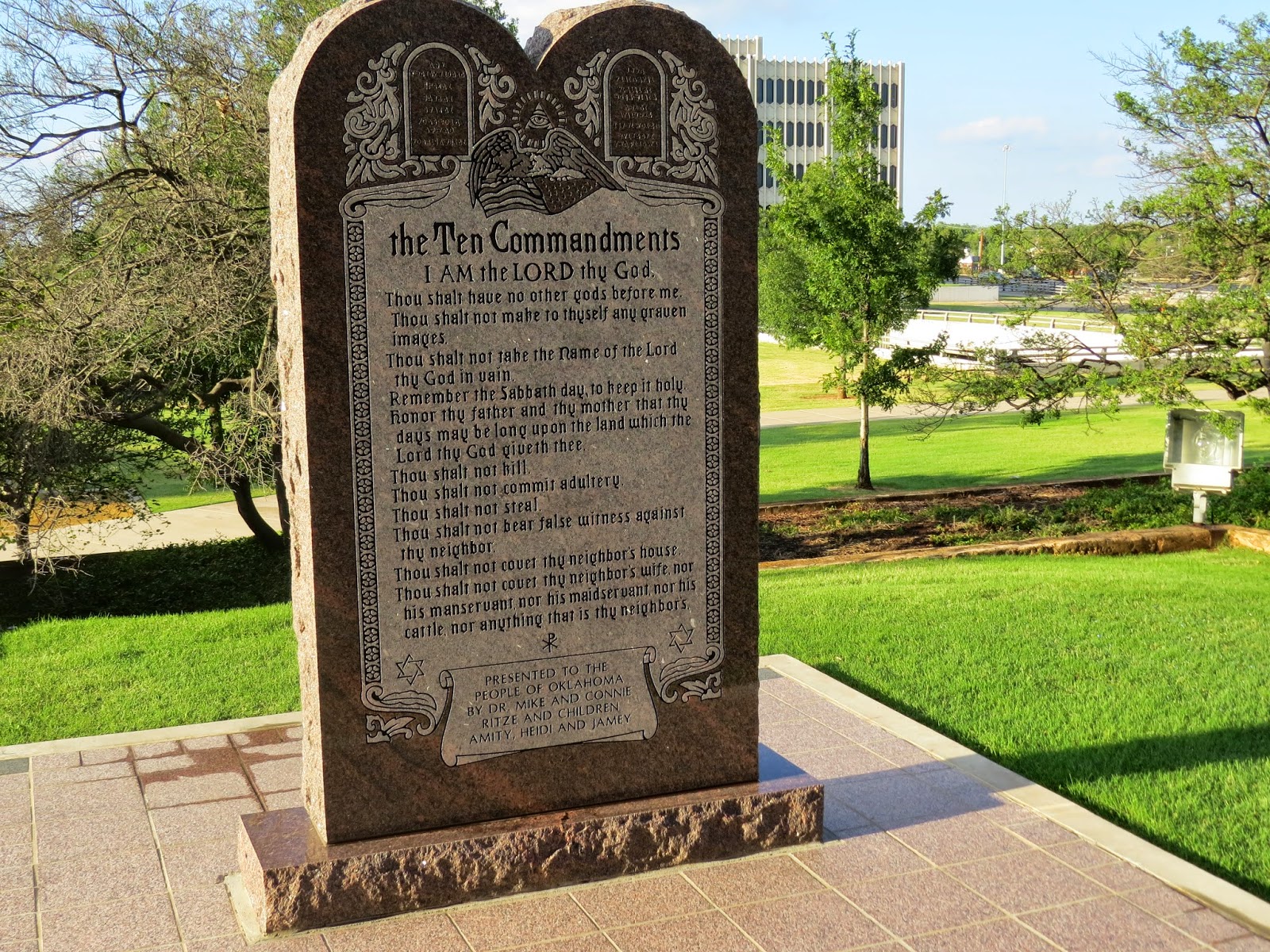 Ten Commandments Monument In Oklahoma - Ten Commandments Monument At ...
