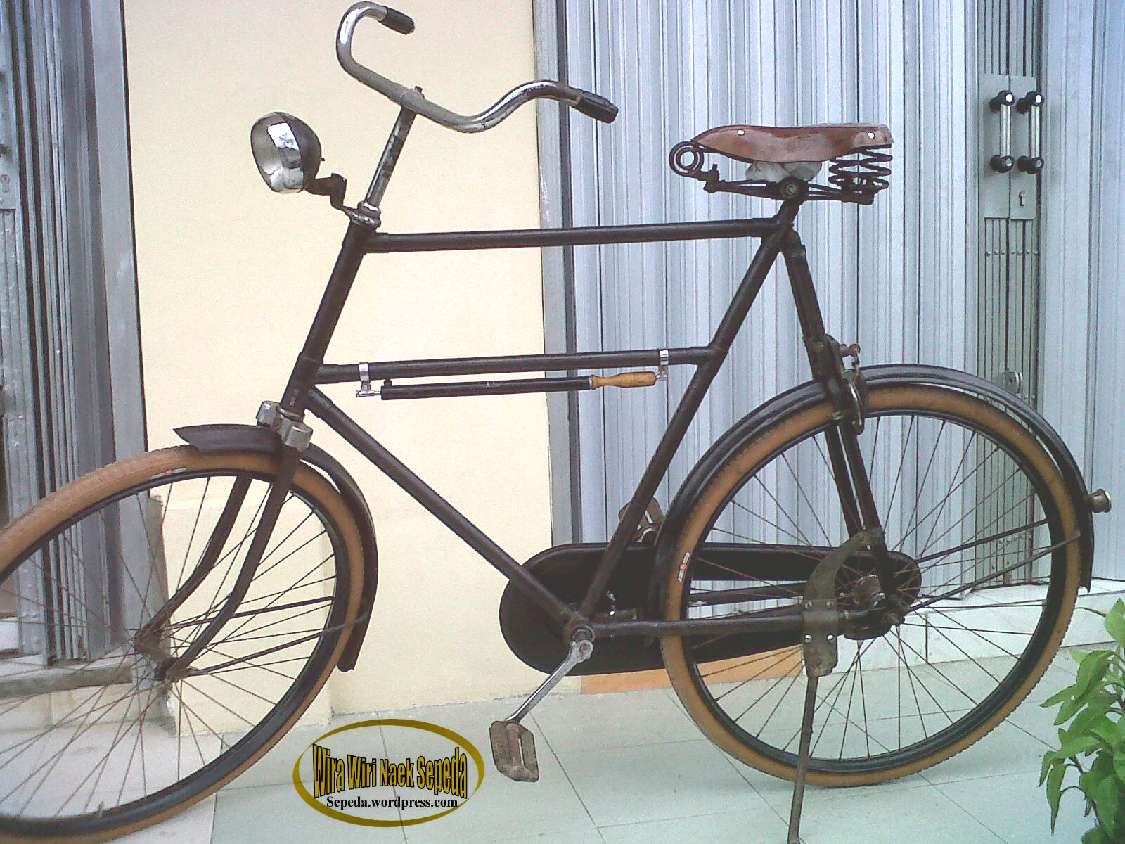 Wallpaper - Sepeda Onthel Merk Fongers (#848667) - HD Wallpaper ...