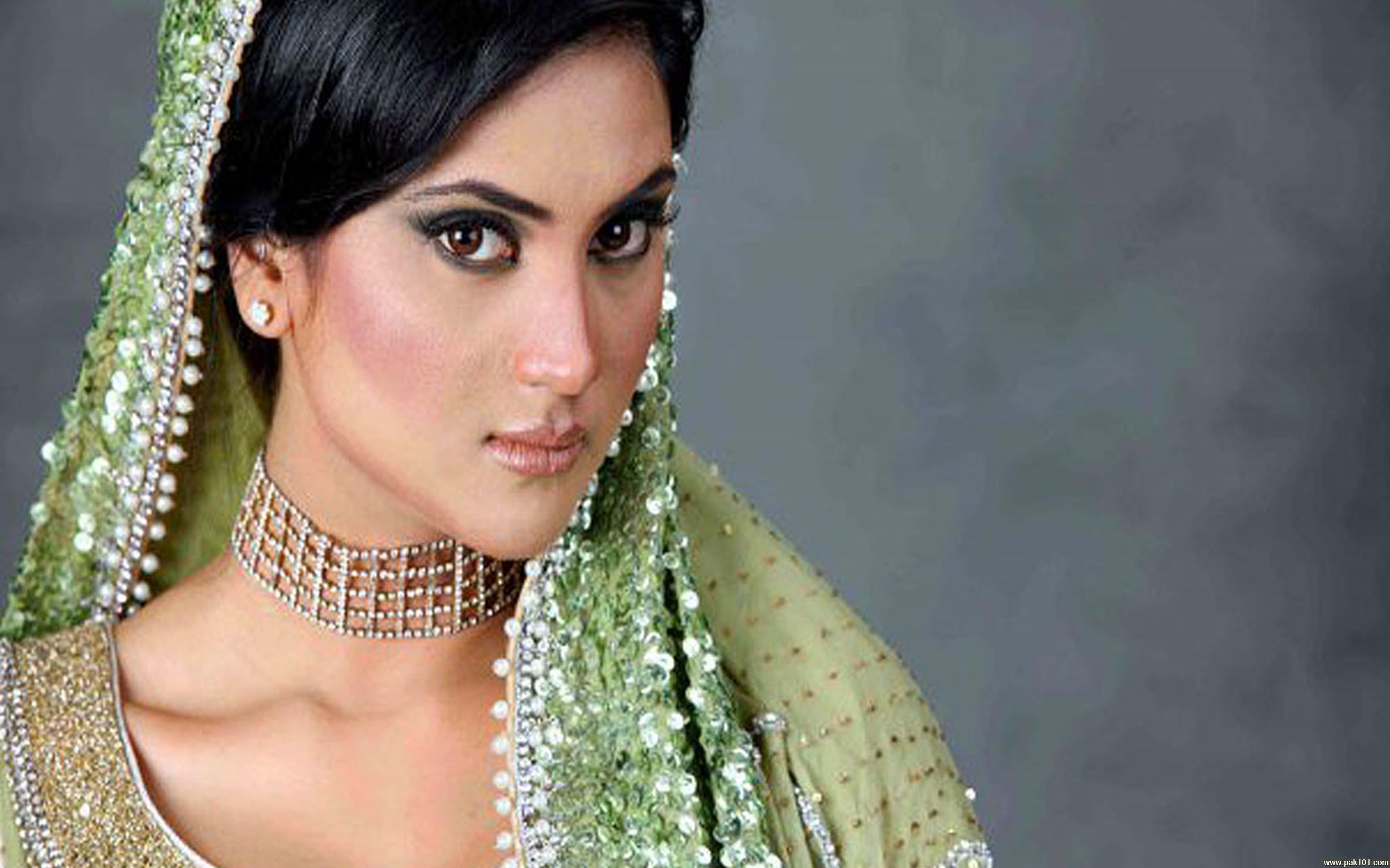 Fiza Ali - Fiza Ali Model (#937016) - HD Wallpaper & Backgrounds Download